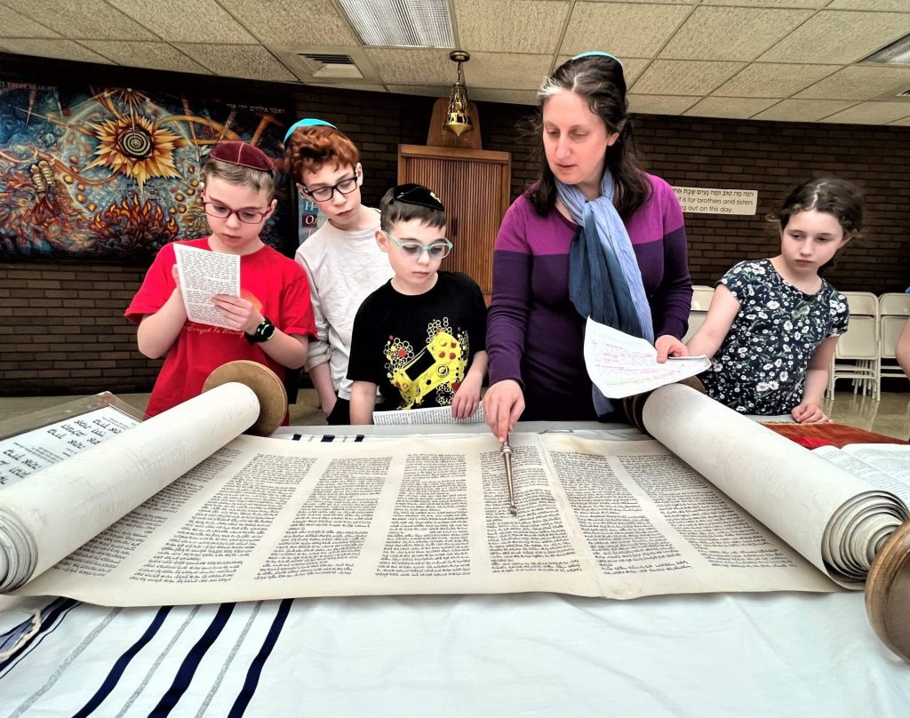 The Rabbi Philip & Ruth Lazowski Religious School | The Emanuel ...